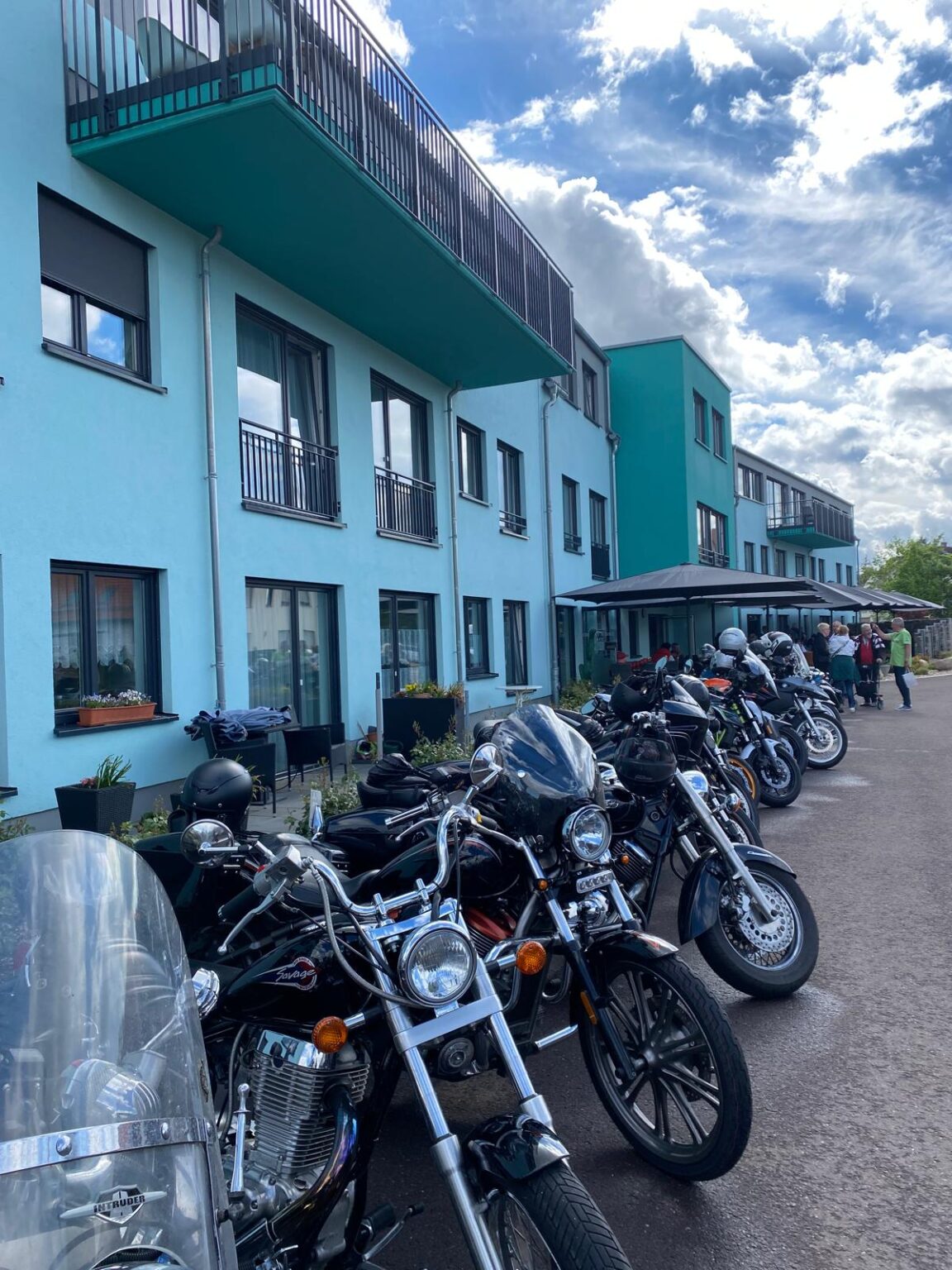 Country & Bike Café: Der Biker Brunch läuft! - Bikes, Music & More